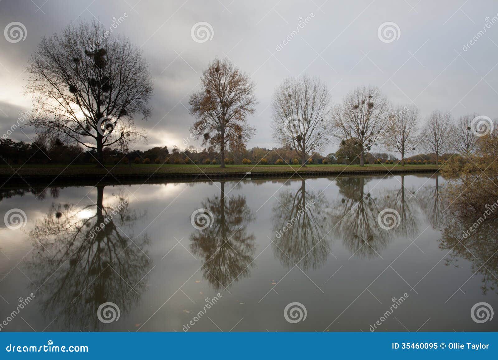 Windsor Castle Over the River Thames Stock Image - Image of autumn ...