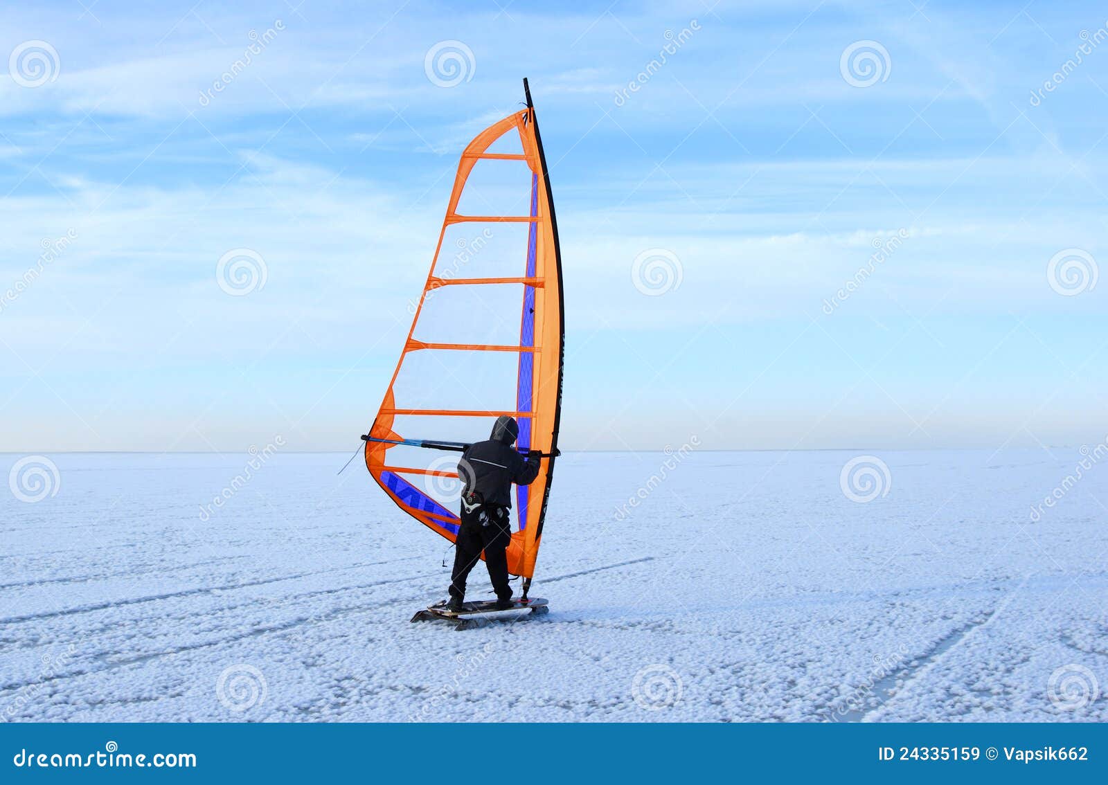 Windsurfing Sul Ghiaccio Marino Immagine Stock - Immagine di azione ...