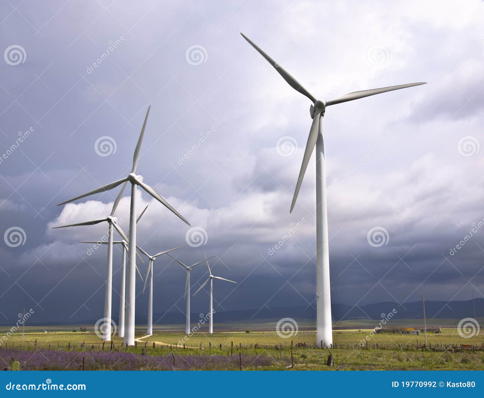 Windturbinen stockfoto. Bild von alternative, entwicklung - 19770992