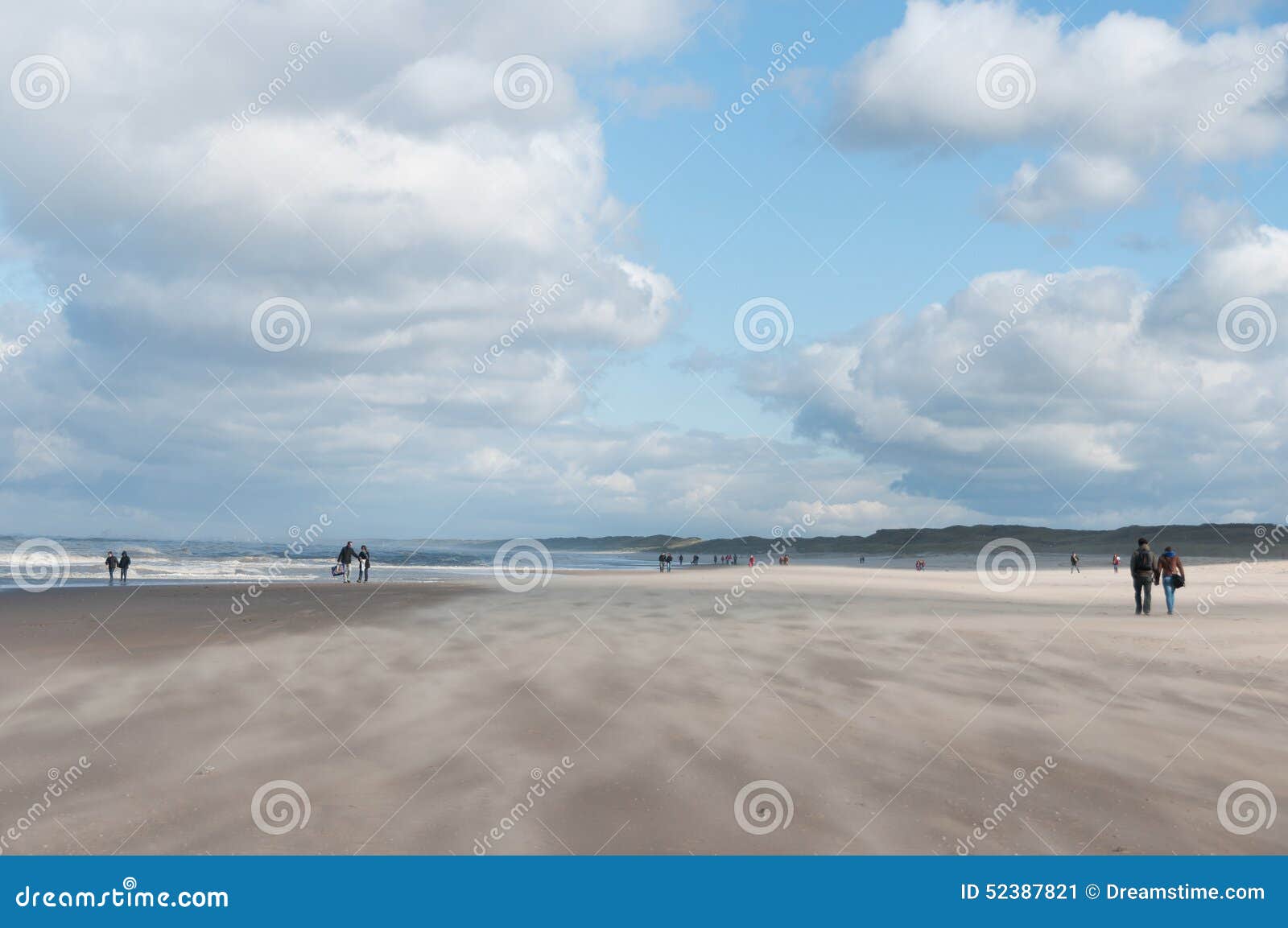 Windy Beach stock image. Image of familie, daagjes, clouds - 52387821