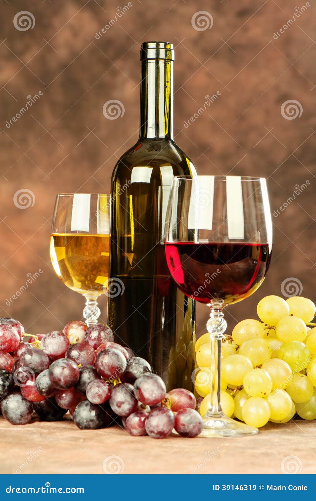 Wine cups and grape stock image. Image of food, taste - 39146319