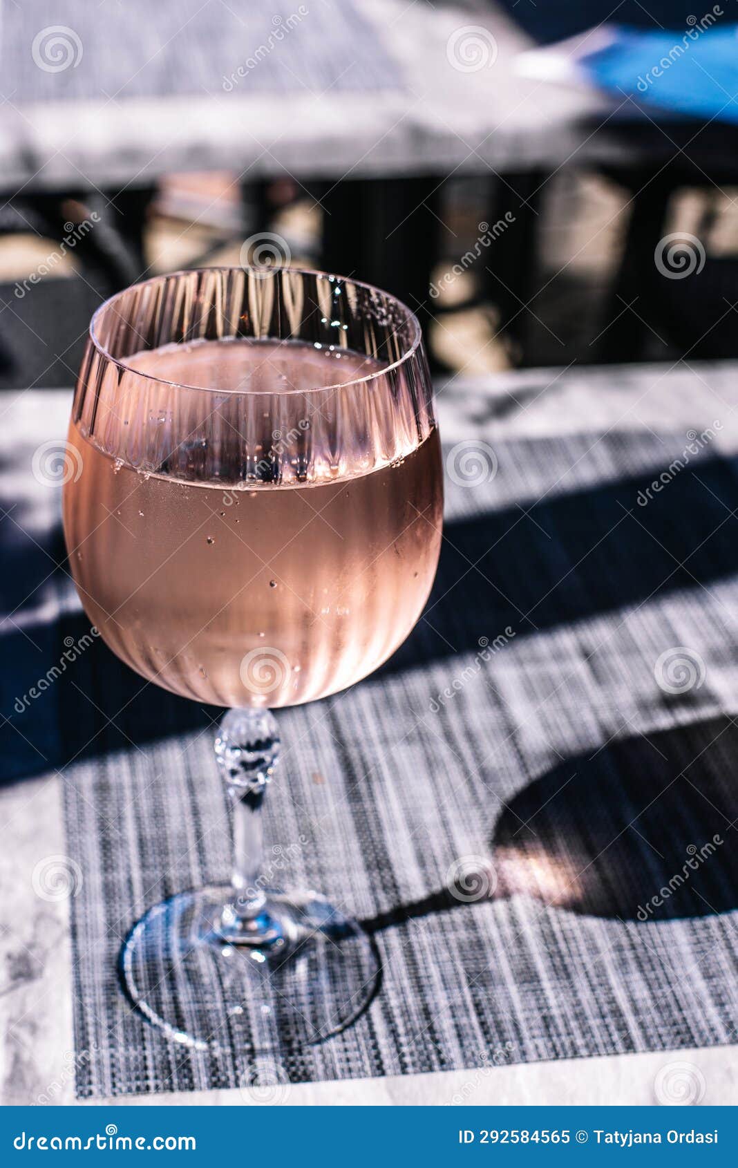 Wine Glass Filled With Sparkling Rose Wine Stock Image Image Of Celebrate Fresh 292584565