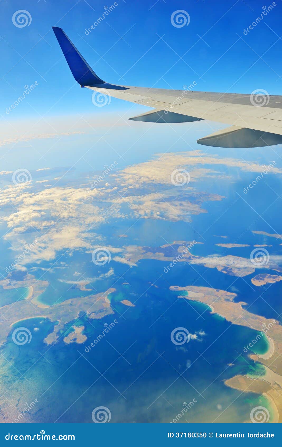 Wing of an airplane stock photo. Image of airplane, cloudscape - 37180350