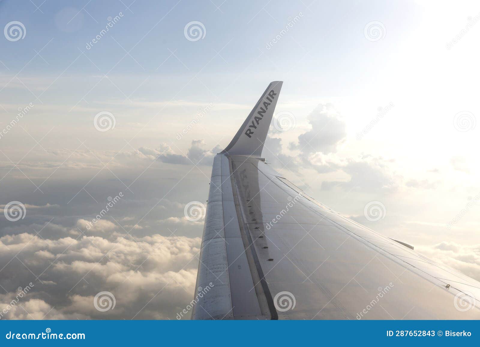 Wing of the Boeing 373 Airplane Editorial Stock Photo - Image of flight ...