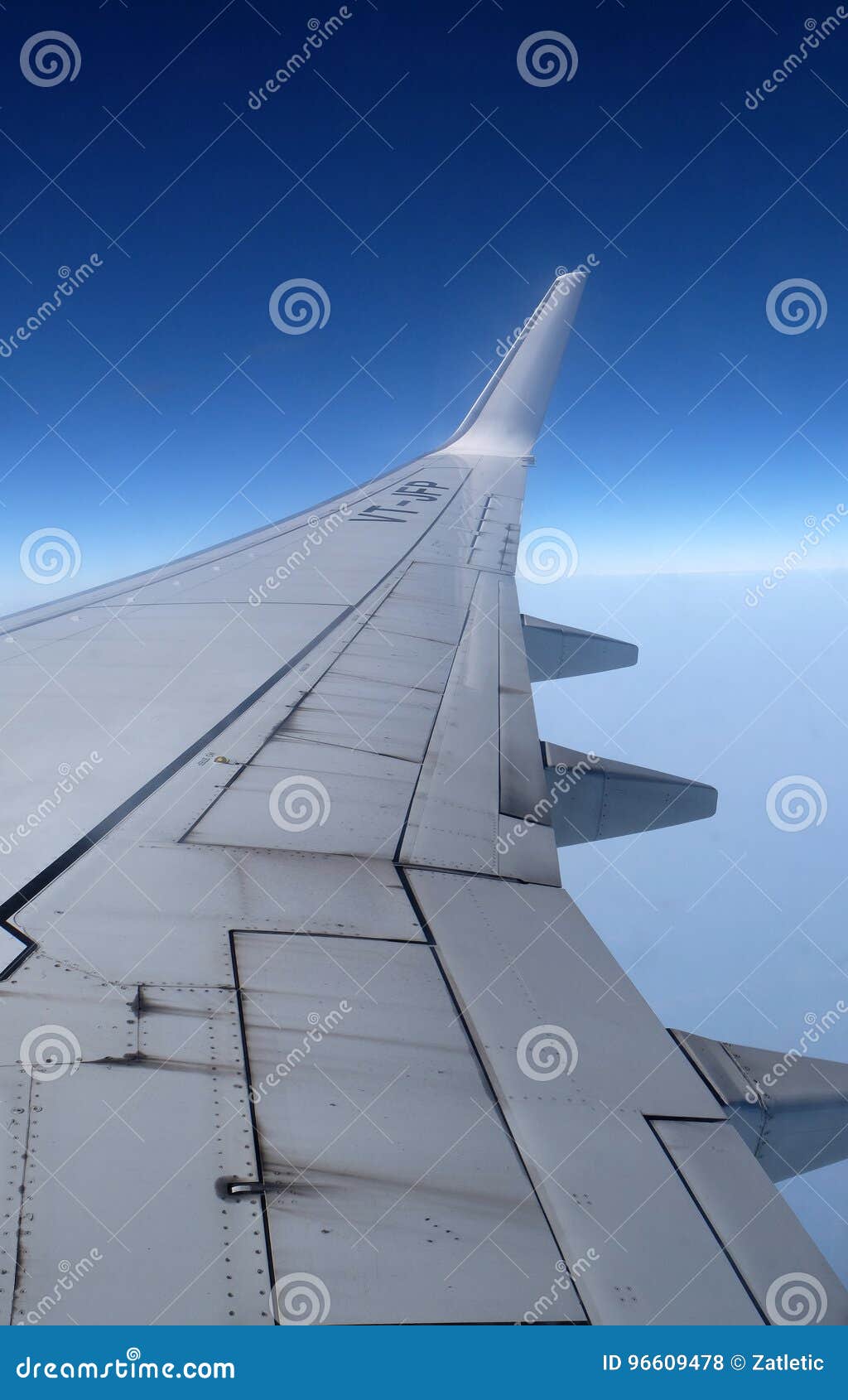 Wing of Boeing 737 Airplane Editorial Stock Photo - Image of plane ...