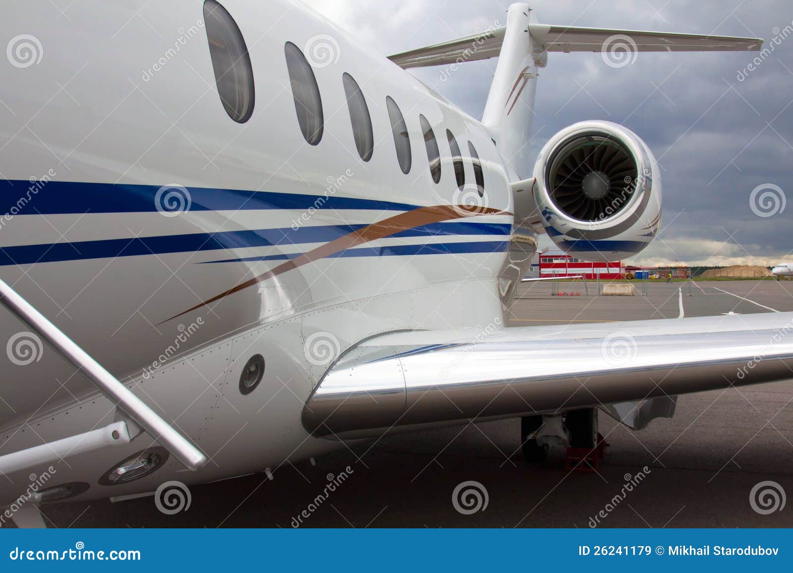 Wing with Lights and Engine Stock Image - Image of front, luxury: 26241179