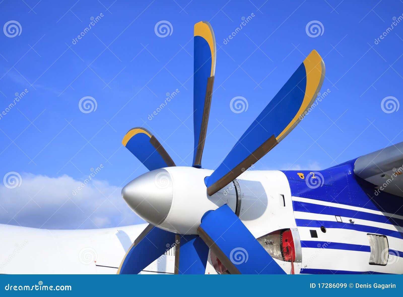 Wing with Propeller of the Passenger Plane Stock Image - Image of ...