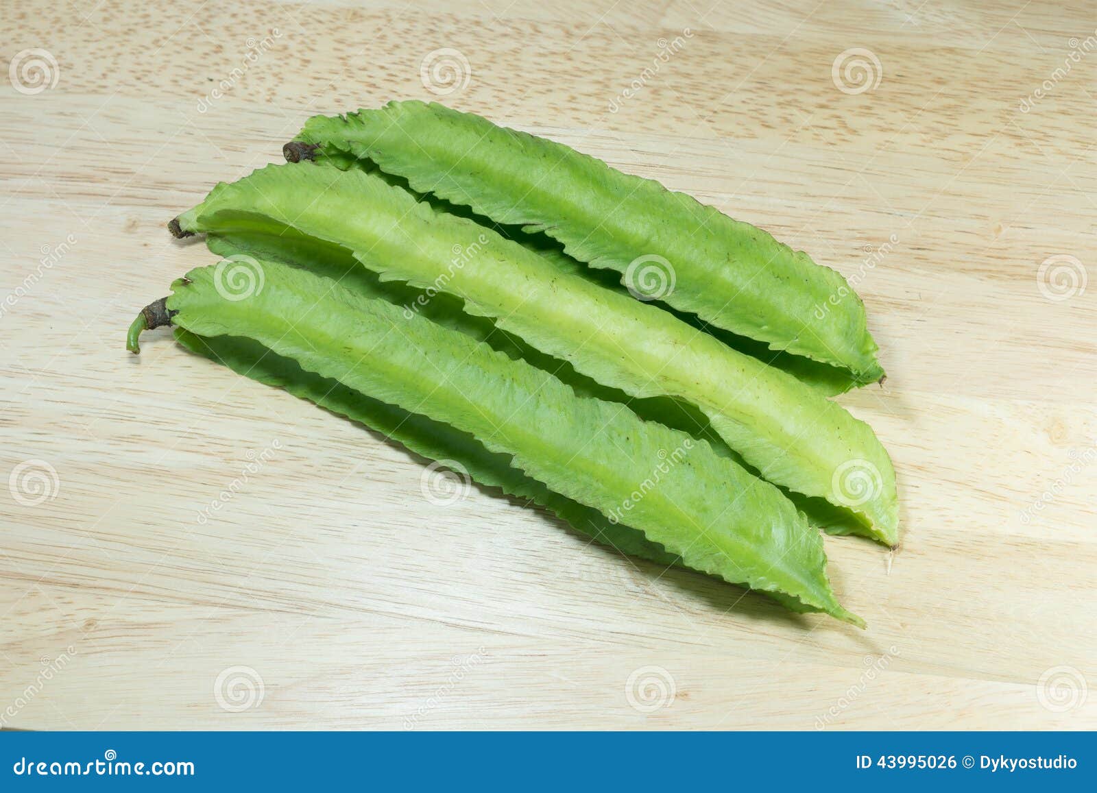 Winged Bean On Wooden Background, Psophocarpus Tetragonolobus - Green ...