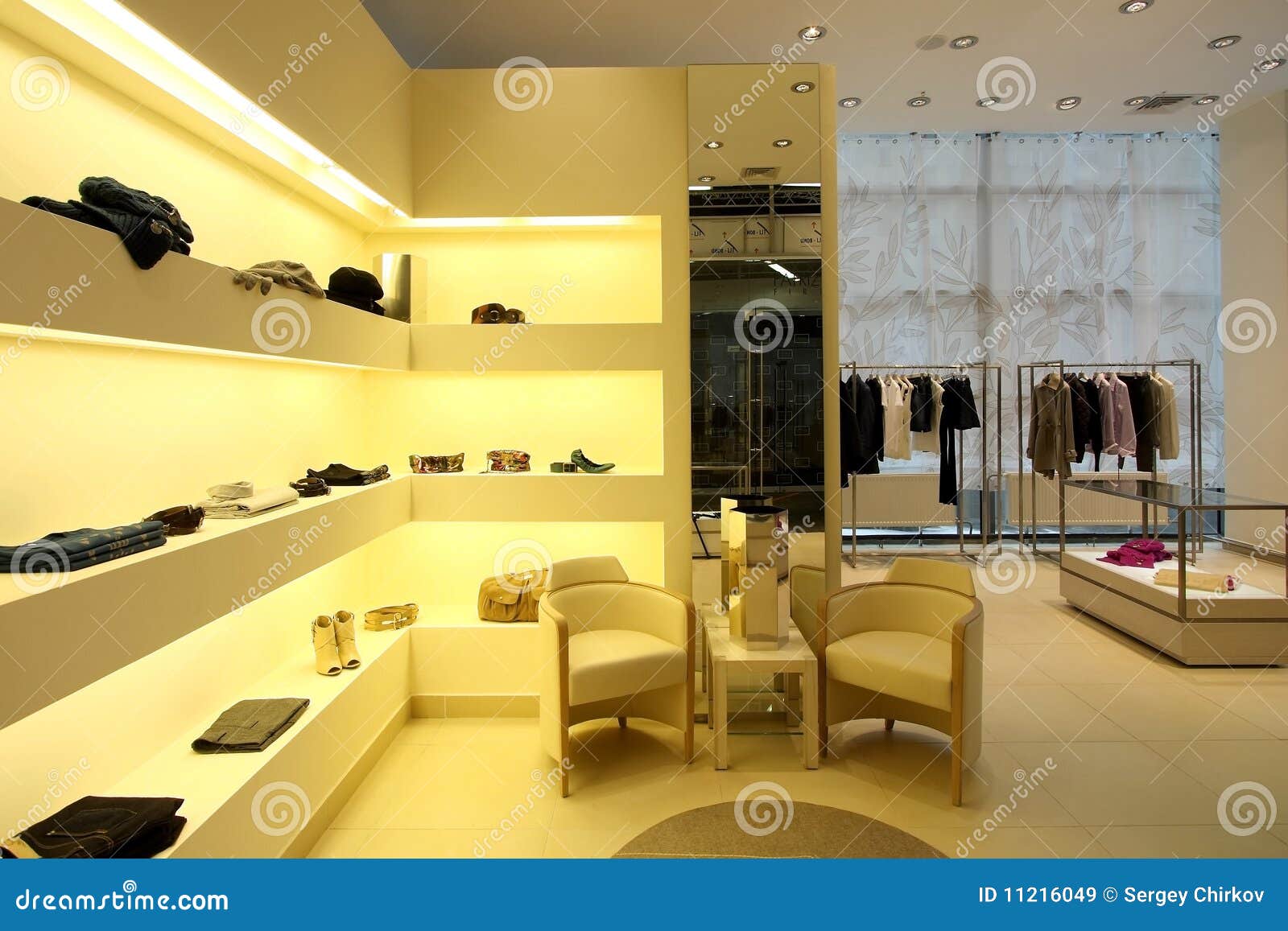 Winkel van kleren stock afbeelding. Image of ontwerp - 11216049