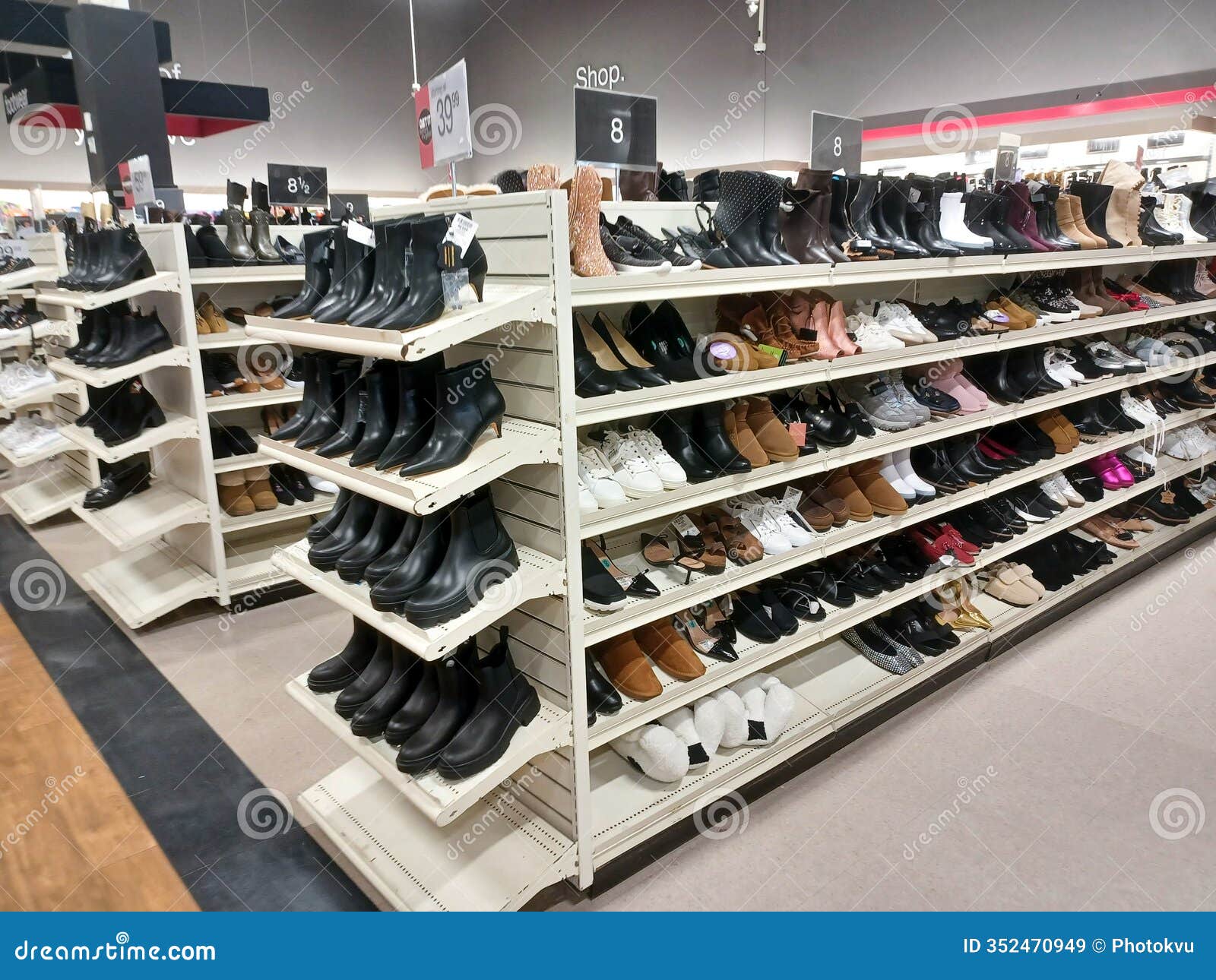 Winners Store Interior View Editorial Stock Image - Image of brand ...