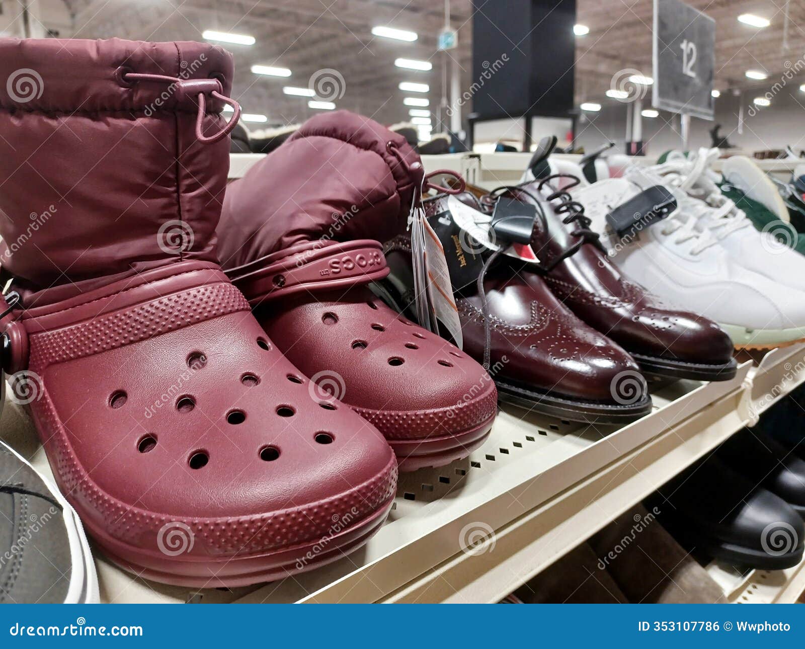 Winners Store Interior View Editorial Photo - Image of american ...