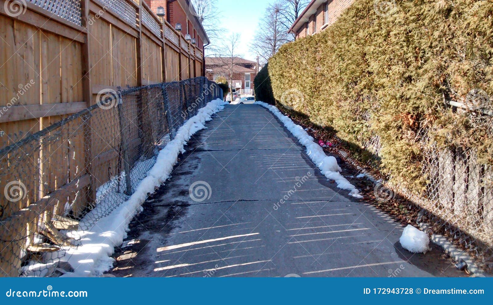 Ally Way Stock Photos - Download 85 Royalty Free Photos