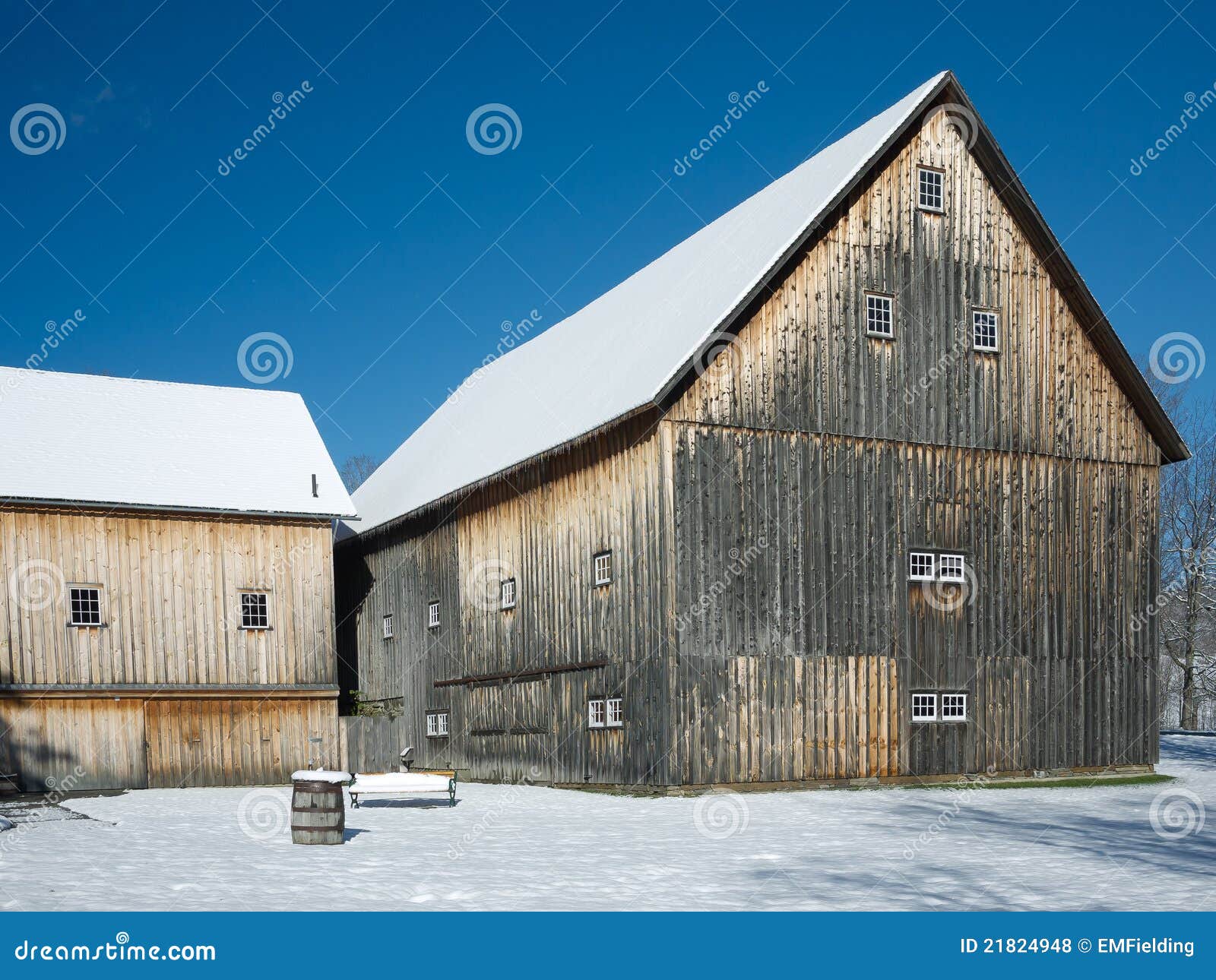 Winter Barn stock photo. Image of farm, cold, frost, vermont - 21824948