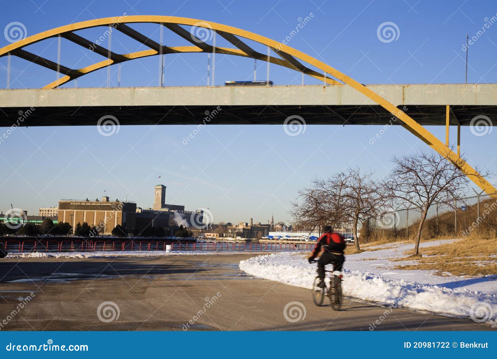 Winter biking in Milwaukee editorial photography. Image of michigan ...
