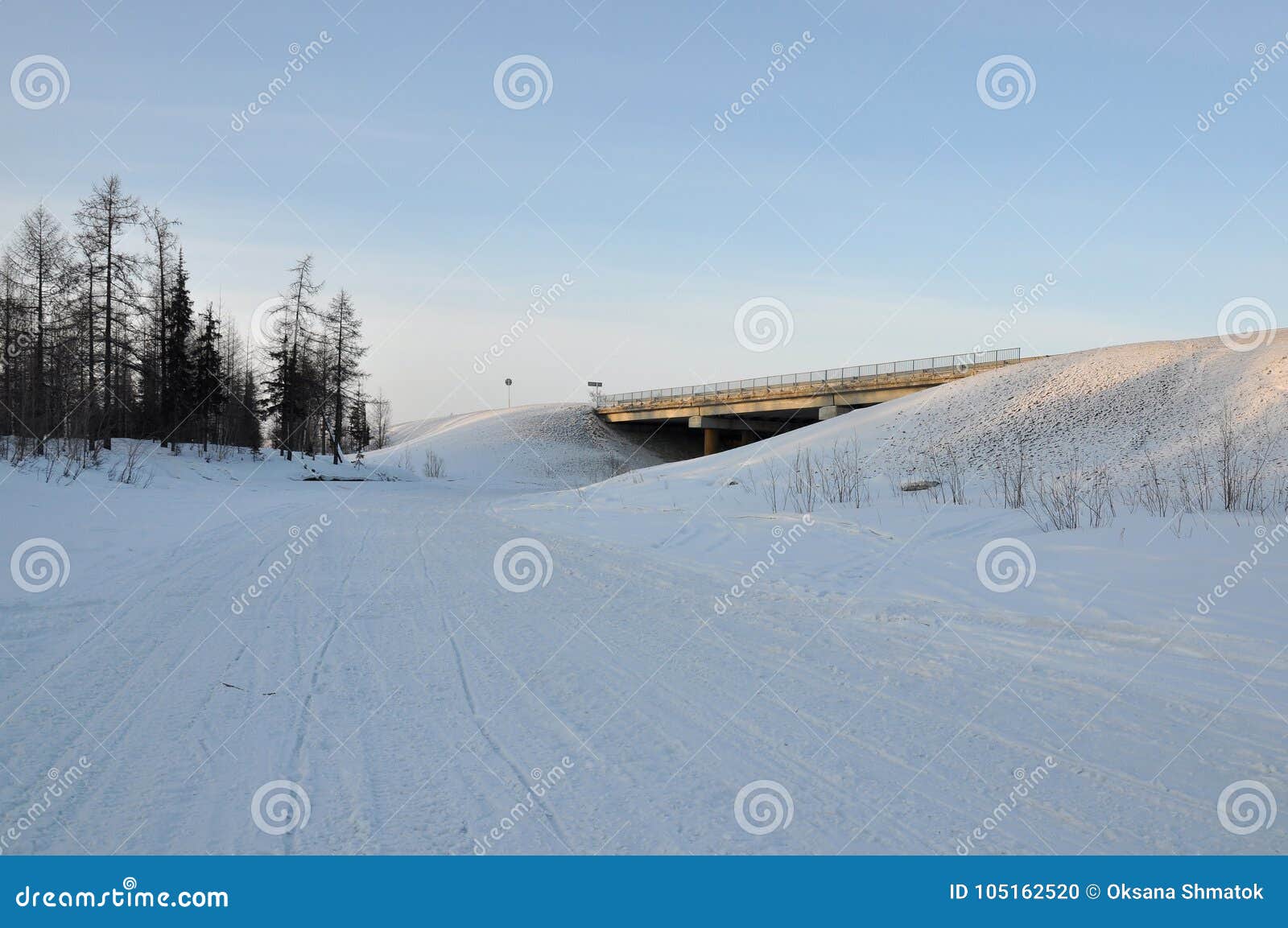 Winter Bridge Over the Frosty and Snowy River Stock Photo - Image of ...