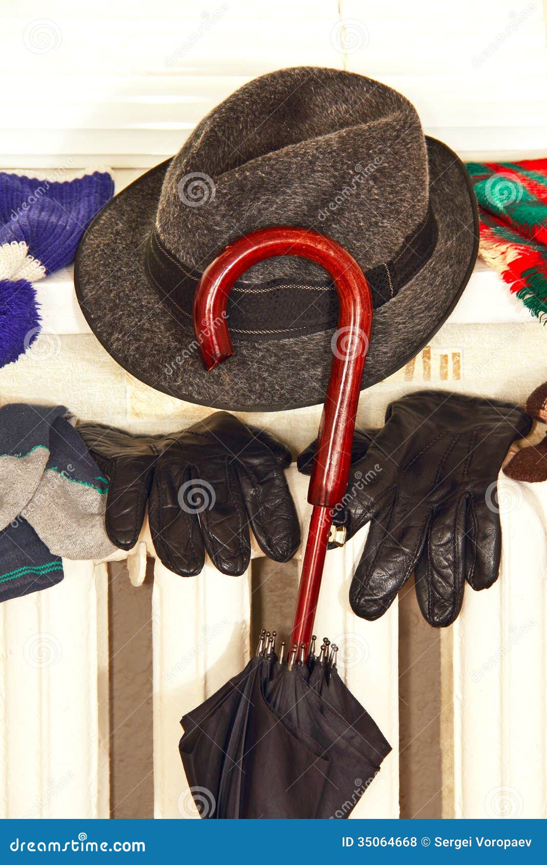Winter Clothes on a Radiator. Stock Photo - Image of gloves, house ...