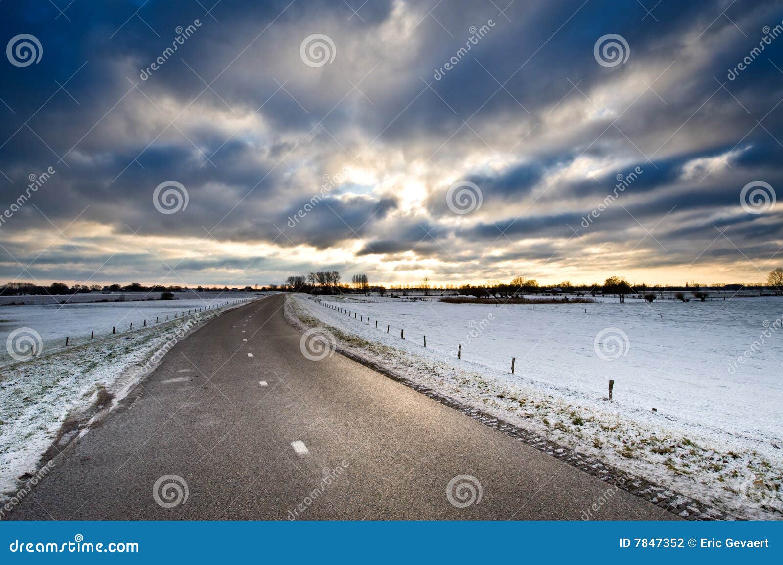 Winter country road stock photo. Image of house, scenic - 7847352