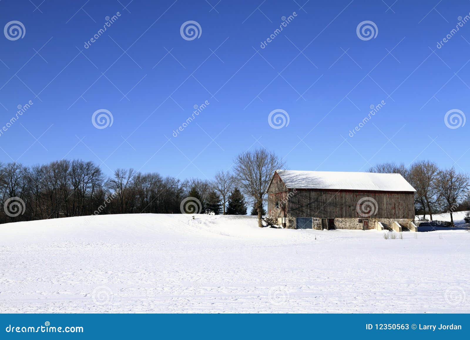 Winter on the Farm stock image. Image of snow, heritage - 12350563