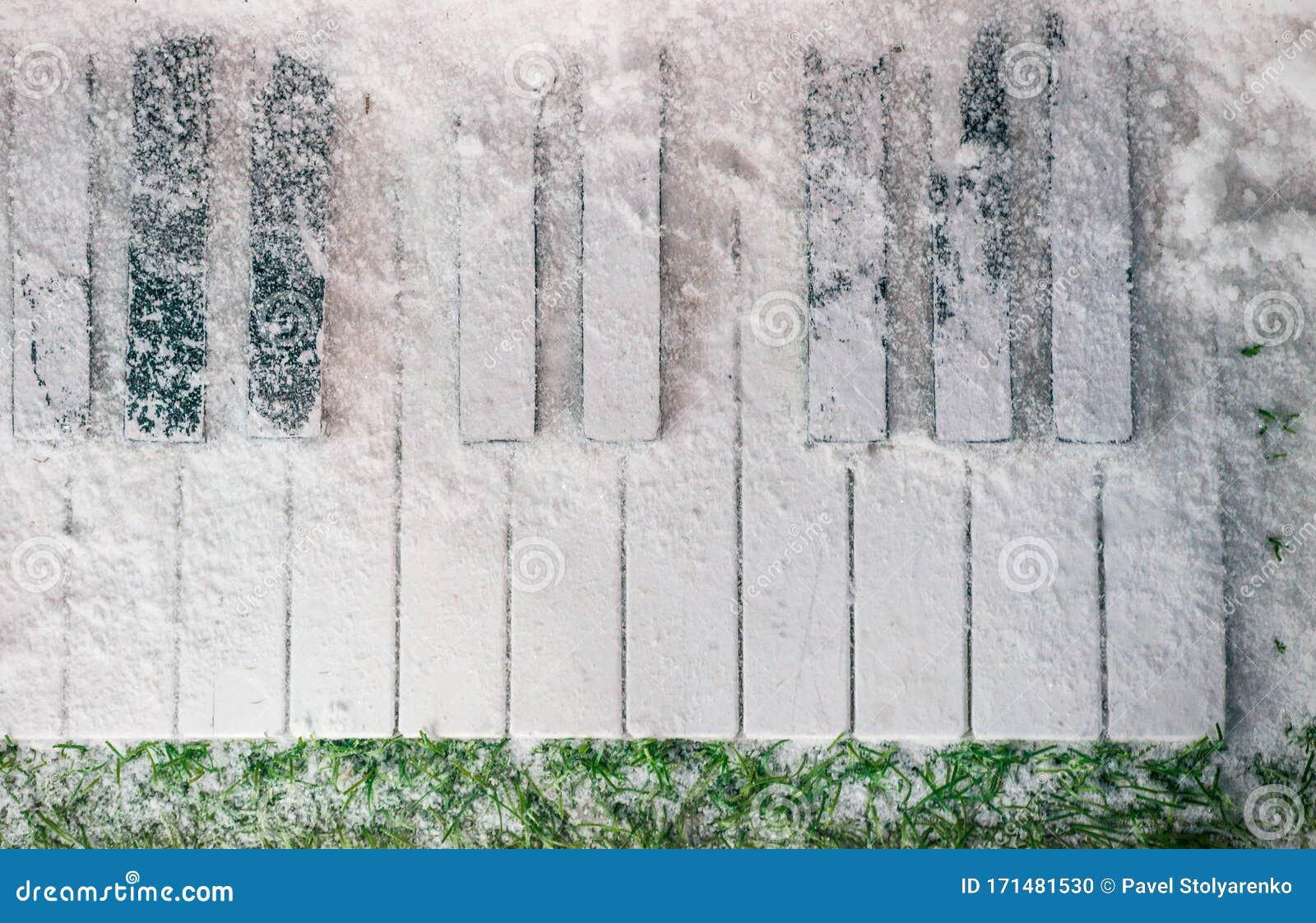 Winter Grand Piano in the Snow Stock Photo - Image of keyboard ...