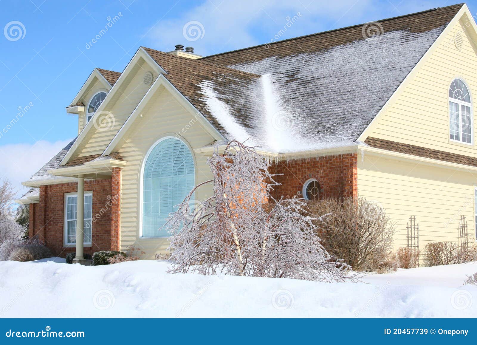 Winter House stock image. Image of mortgage, contemporary - 20457739