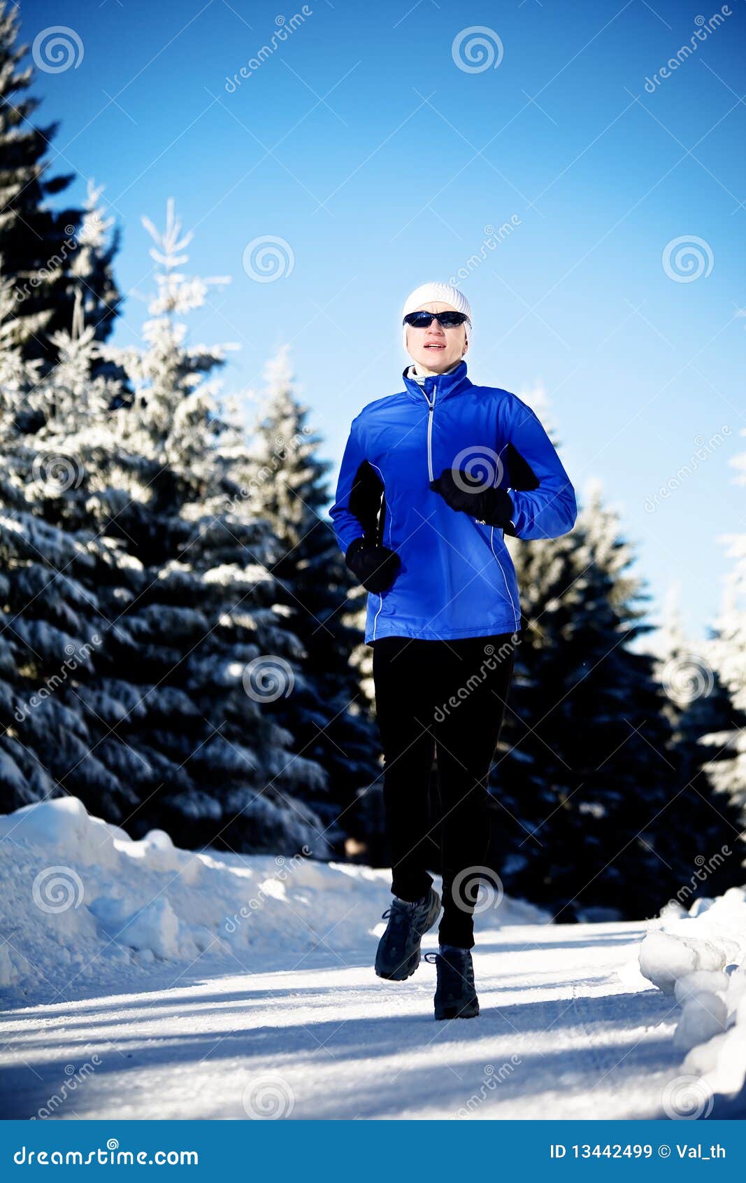 Winter jogging stock image. Image of people, training - 13442499