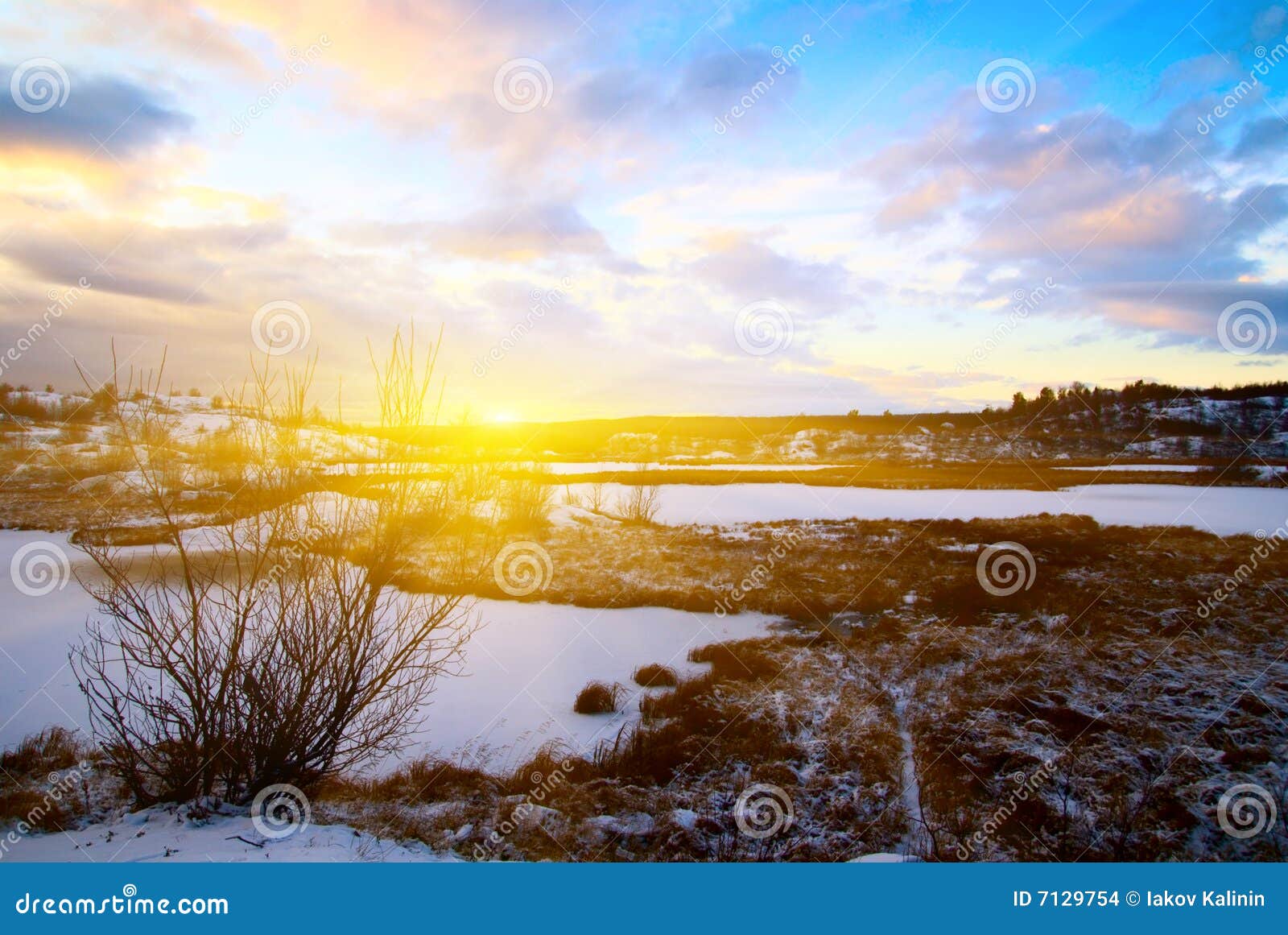 Winter north lake stock photo. Image of cold, frost, clouds - 7129754