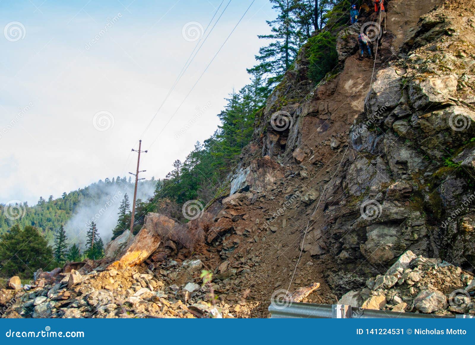 Highway Closed Rock Slide Ahead Stock Image - Image of closed ... Highway Closed Rock Slide Ahead Stock Image - Image of closed ...