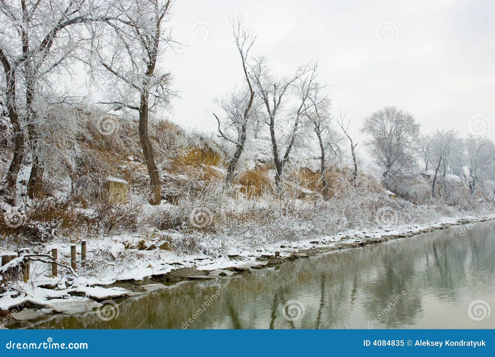 Winter River Bank Landscape Stock Image - Image of sunlight, idyllic ...