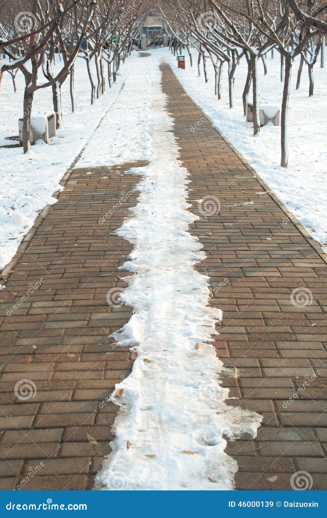 Winter Sidewalk stock image. Image of tranquil, perspective - 46000139