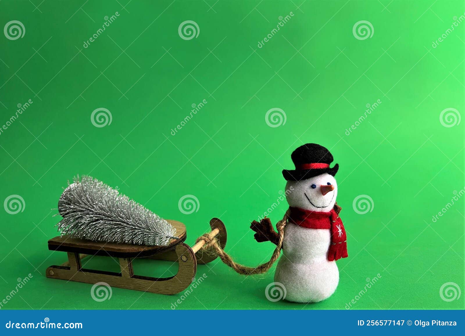 Winter Snowman with Christmas Tree on Green Screen Croma Key Stock ...