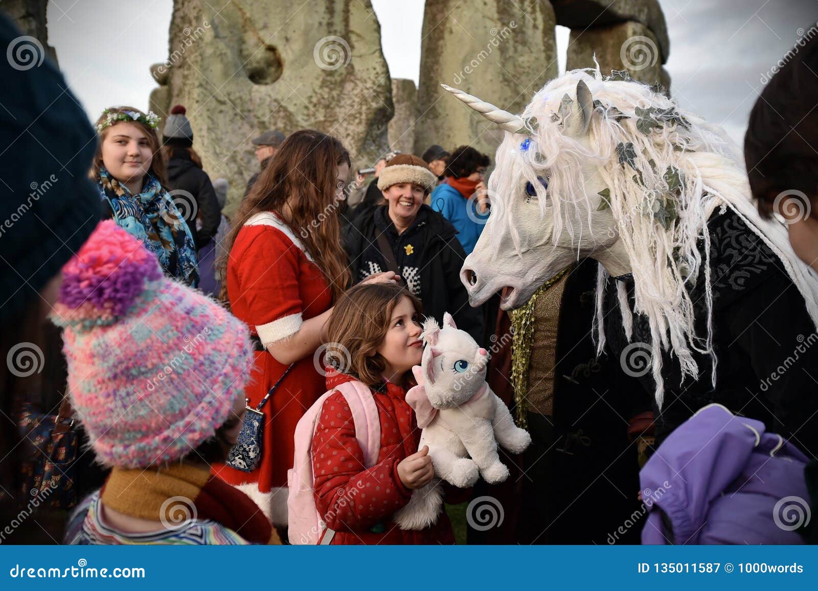Winter-Sonnenwende-Feiern Bei Stonehenge Redaktionelles Stockfotografie ... Winter-Sonnenwende-Feiern Bei Stonehenge Redaktionelles Stockfotografie ...