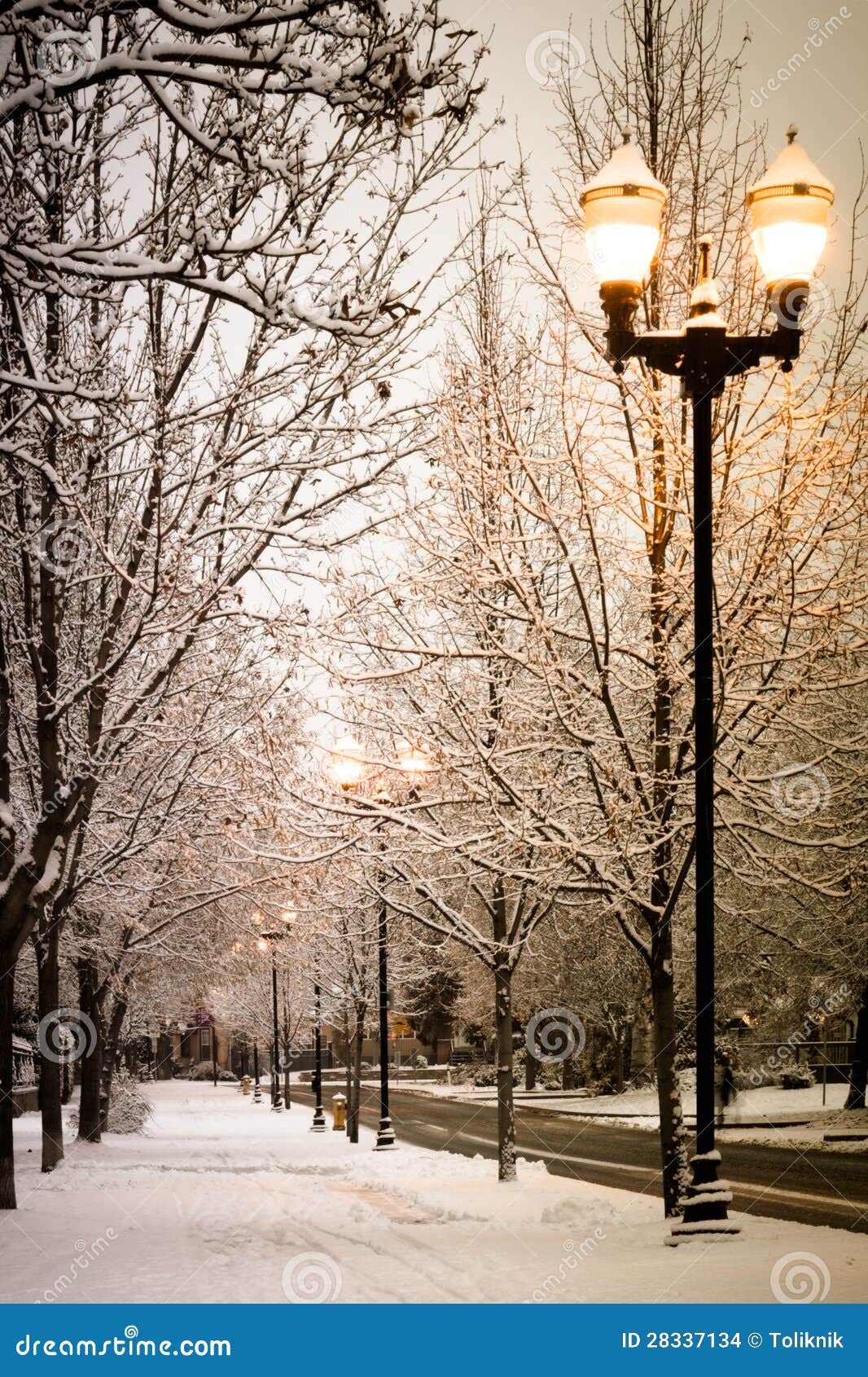 Winter street light stock photo. Image of dark, architecture - 28337134