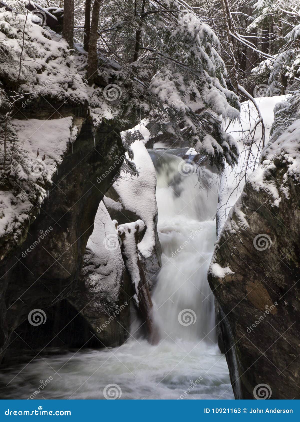 Winter waterfall stock image. Image of condition, weather - 10921163