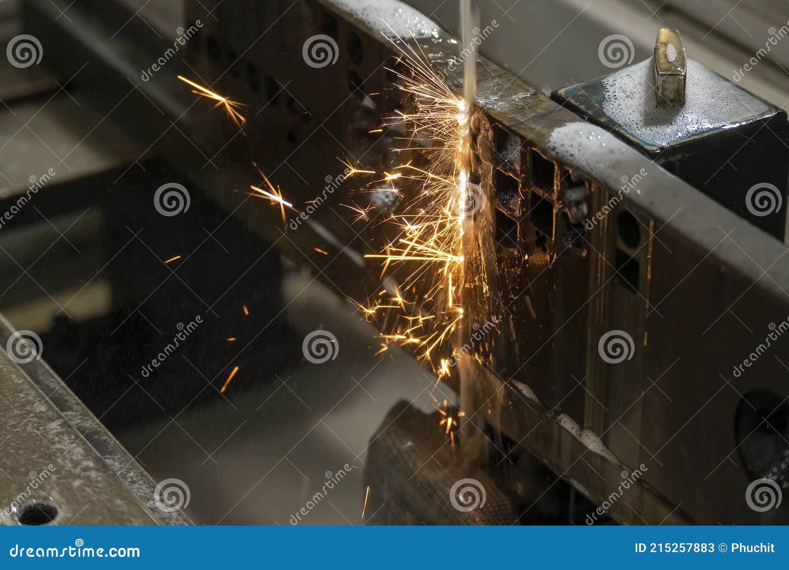 The Wire EDM Machine Cutting the Mold Parts. Stock Image - Image of ...