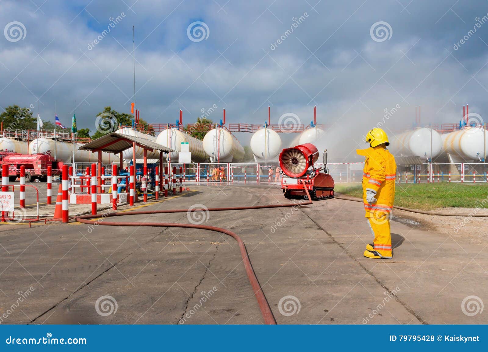 Wireless Remote Controlled Mobile Firefighting Supporting Machine ...