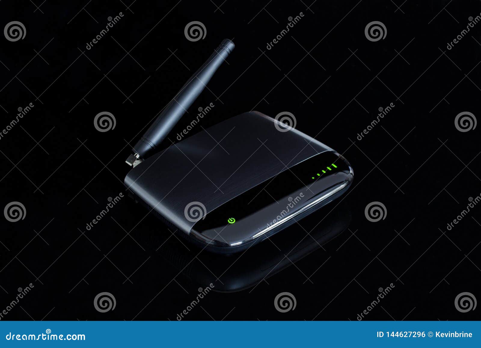 Wireless Router Stock Photos - Download 4,570 Royalty Free Photos