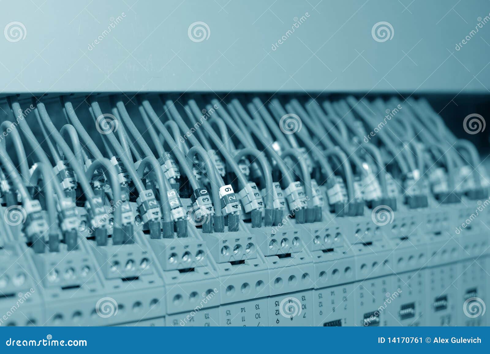 Wiring Connection Royalty-Free Stock Photo | CartoonDealer.com #14170761