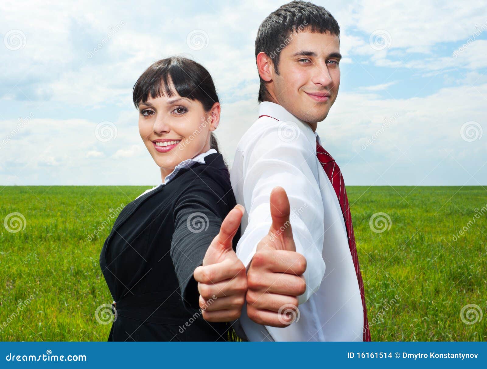 Wirtschaftler, Die Sich Daumen Zeigen Stockfoto - Bild von schwarzes ...