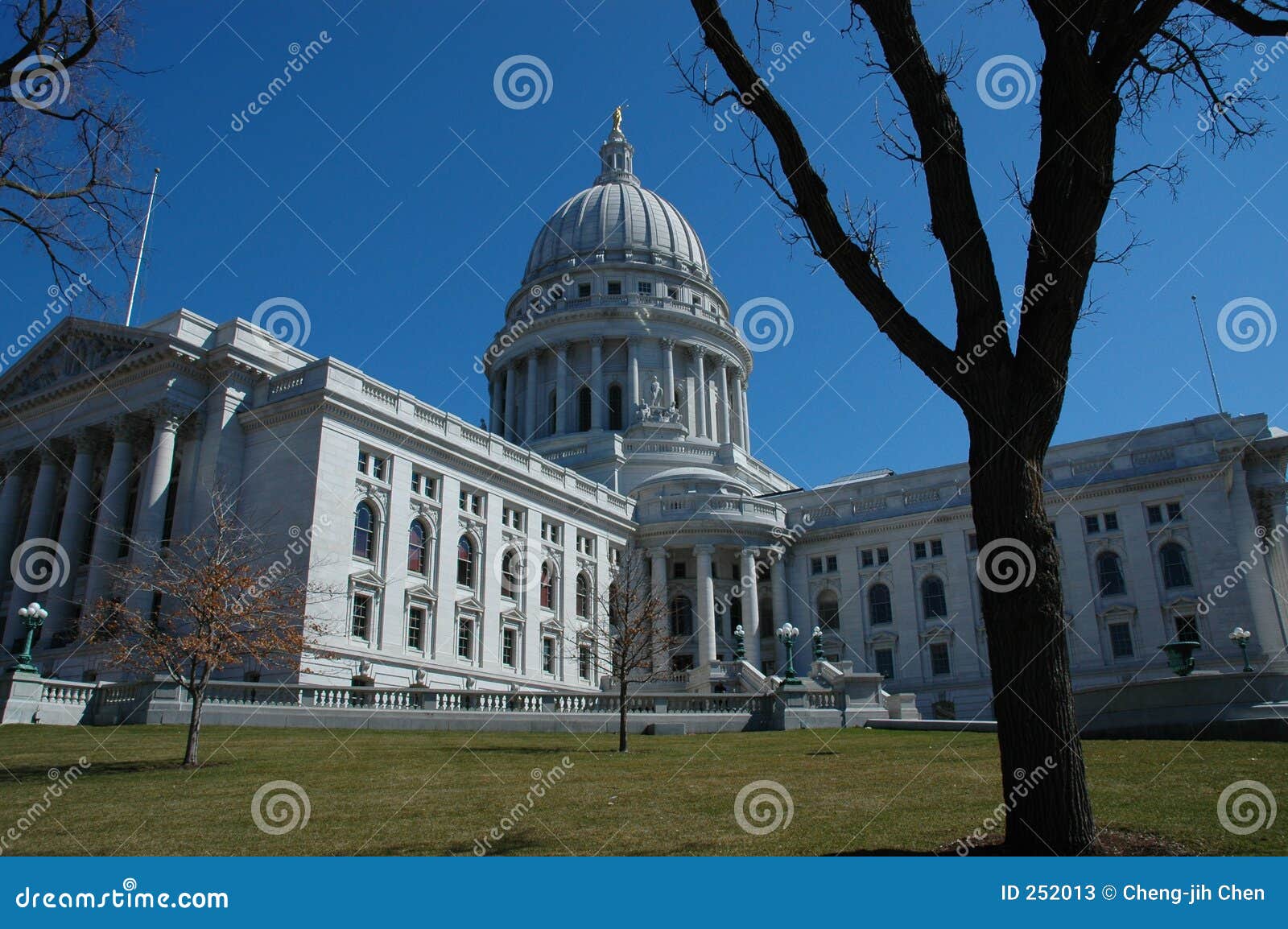 Wisconsin Capitol Building stock image. Image of wisconsin - 252013