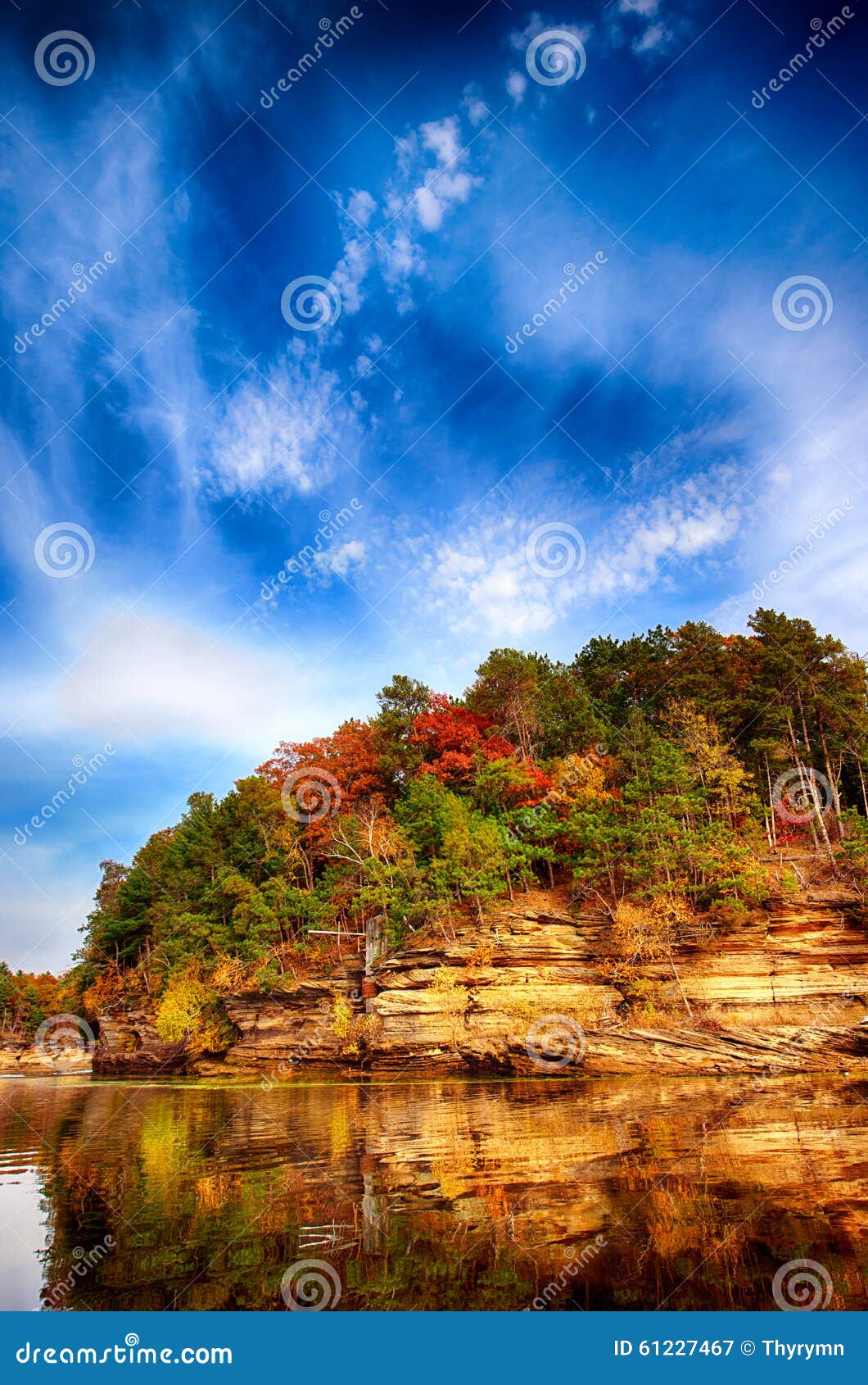 Wisconsin Dells River Scene Stock Image - Image of dell, clouds: 61227467