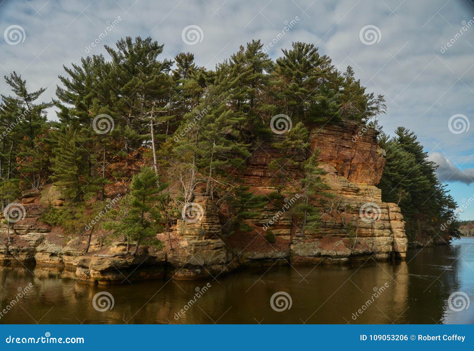 Wisconsin Dells Rock Formation on the River Stock Photo - Image of ...