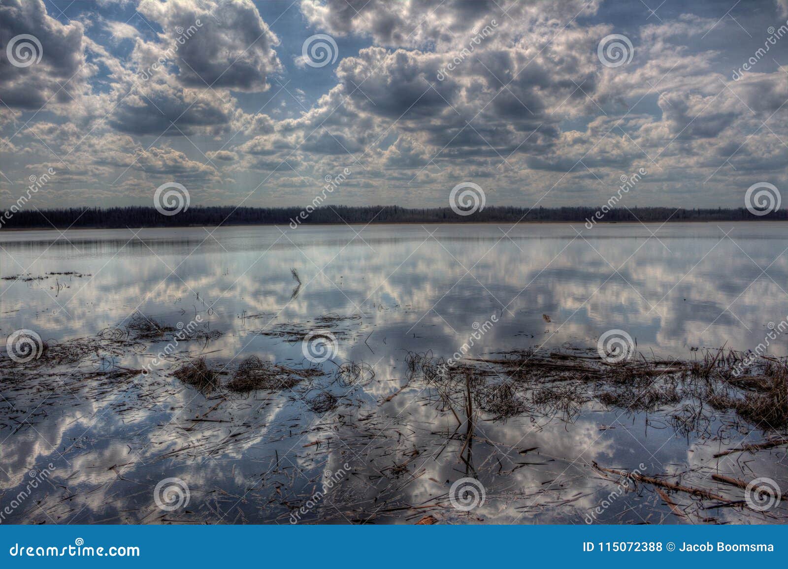 Wisconsin Point in Superior, Wisconsin is on the Shore of Lake S Stock ...