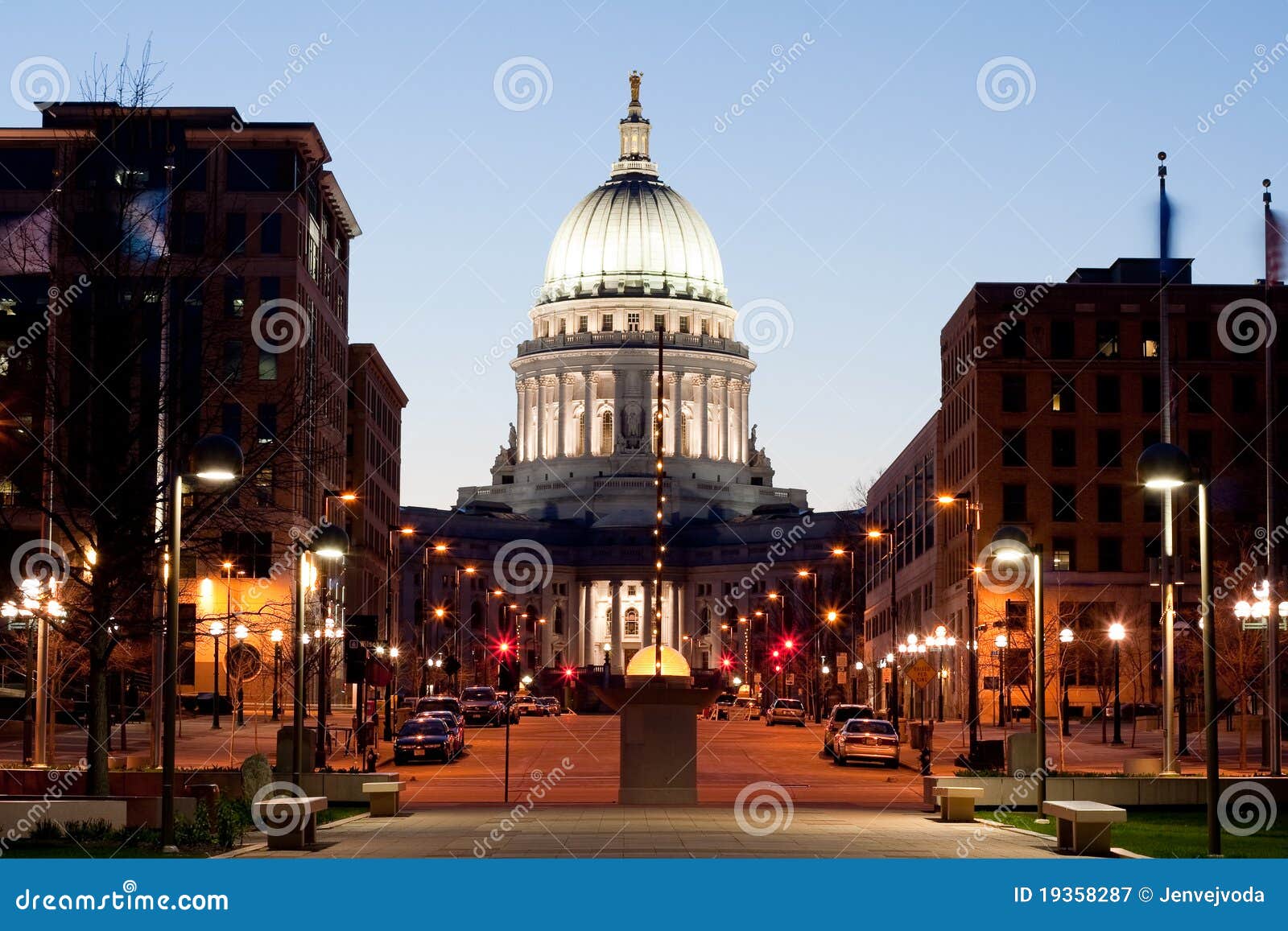 Wisconsin State Capitol stock image. Image of building - 19358287