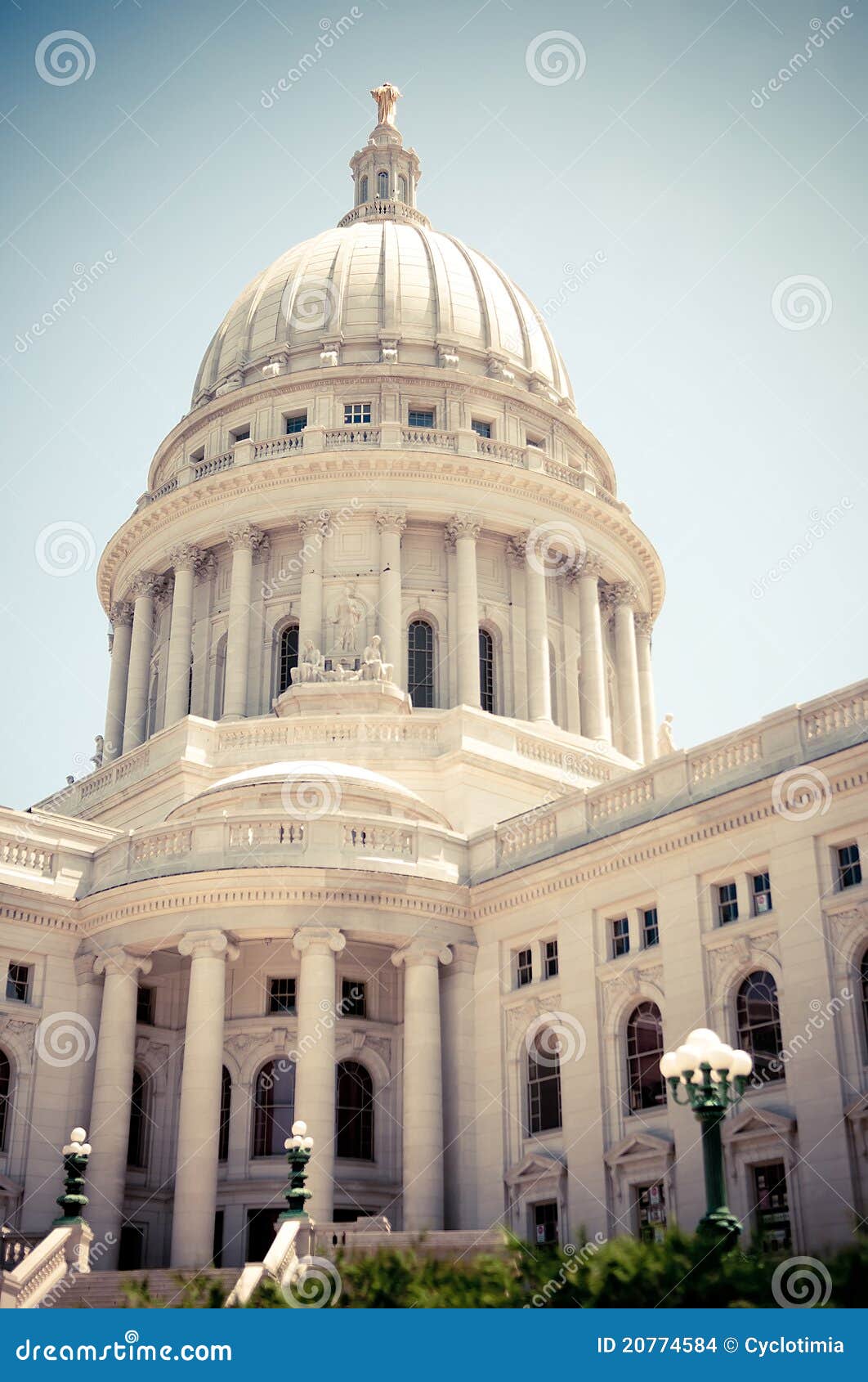 Wisconsin State Capitol stock photo. Image of exterior - 20774584