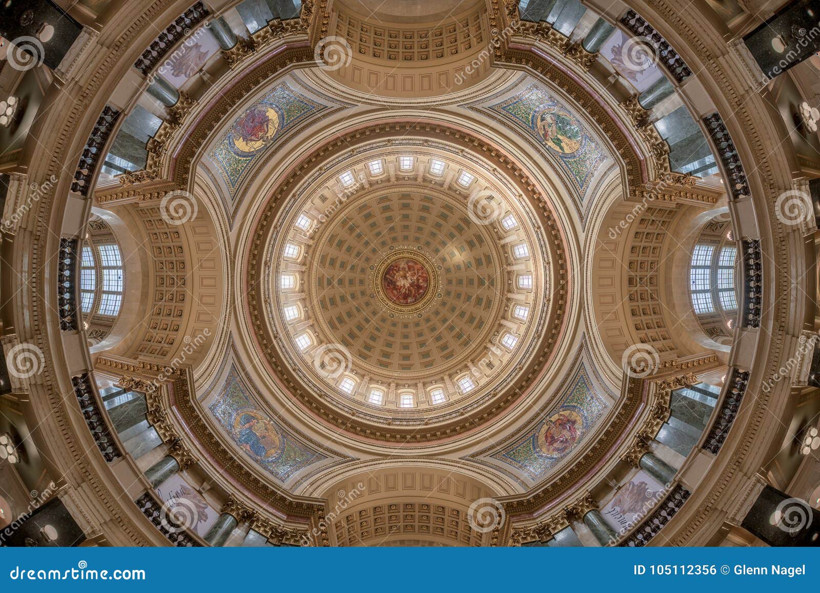 Wisconsin State Capitol Inner Dome Editorial Photo - Image of indoors ...