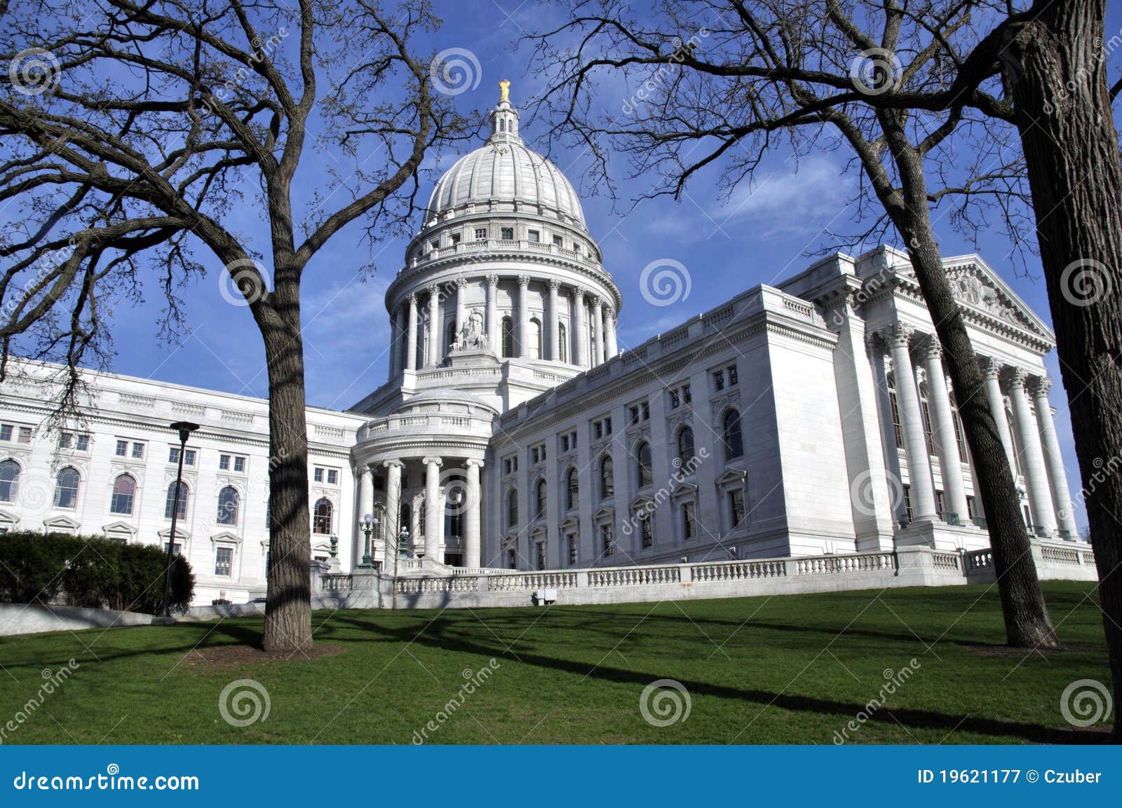 Wisconsin State Capitol in Madison Stock Image - Image of blue, spring ...