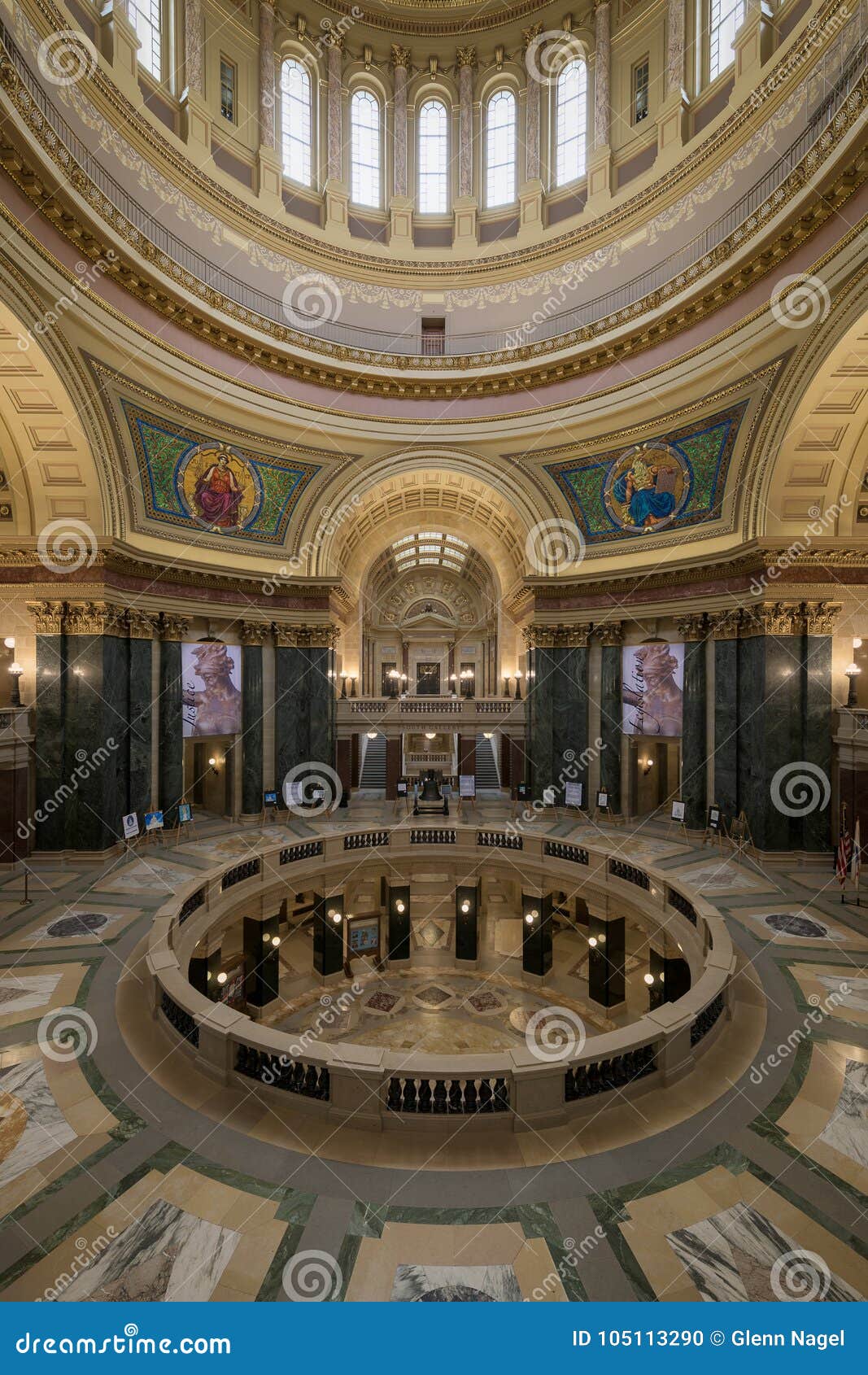 Wisconsin State Capitol Rotunda and Inner Dome Editorial Image - Image ...