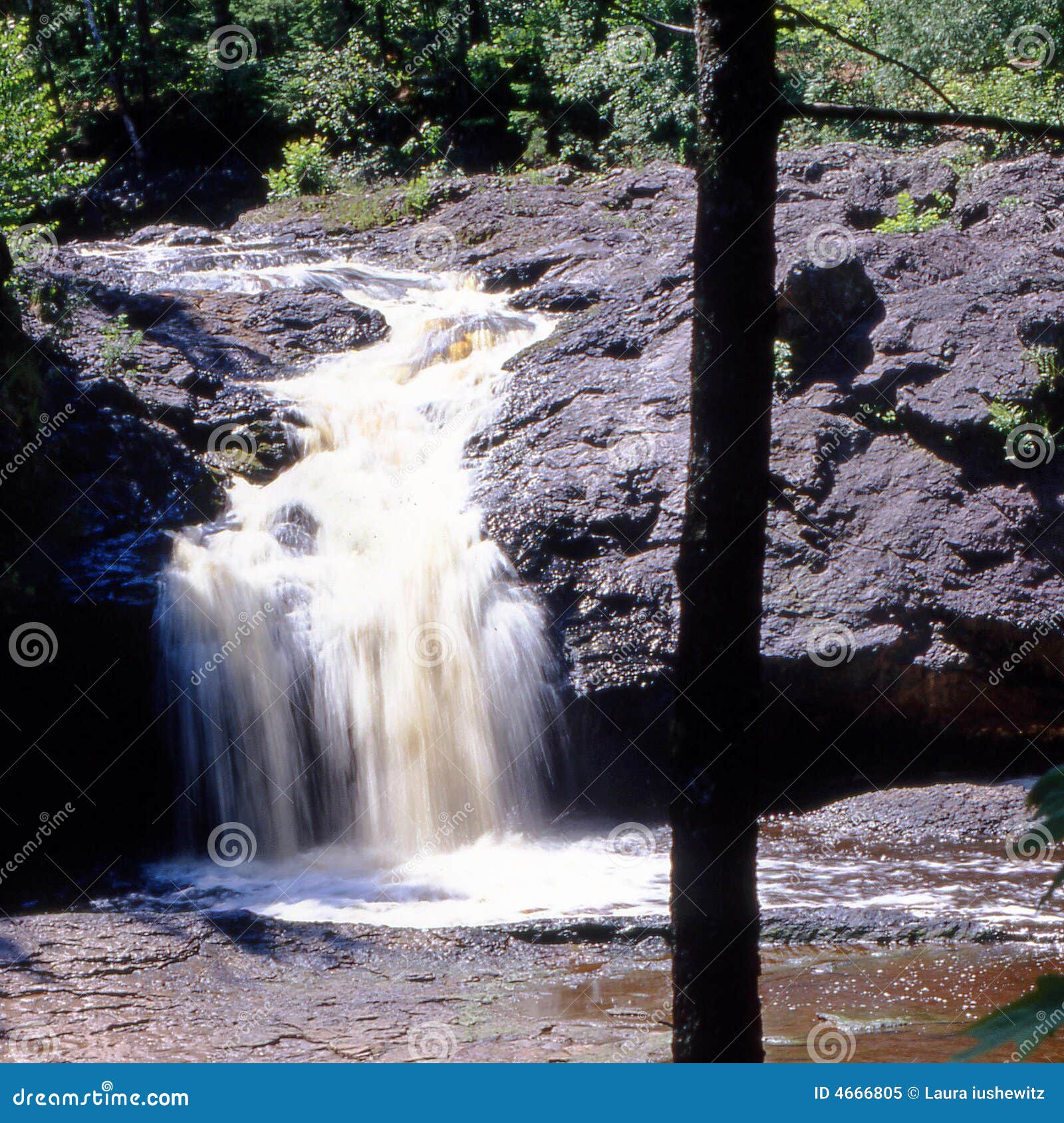 Wisconsin waterfall square stock image. Image of daylight - 4666805