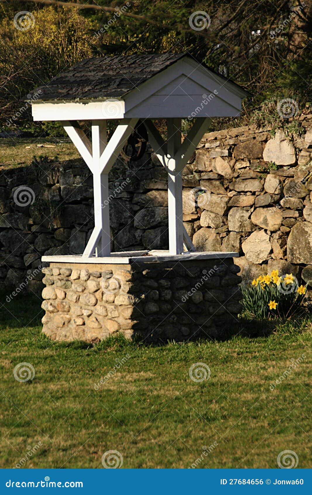 Wishing Well in Spring stock photo. Image of water, green - 27684656