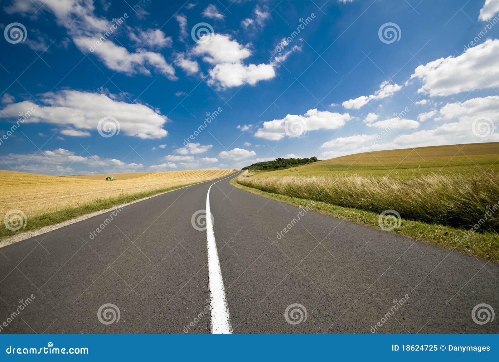 Witte lijn stock afbeelding. Image of landschap, afstand - 18624725